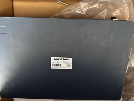 Hikvision swicht ethernet ds-3e1326p-ei