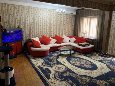 Продам квартиру ахмад югнакий 4/2/5
