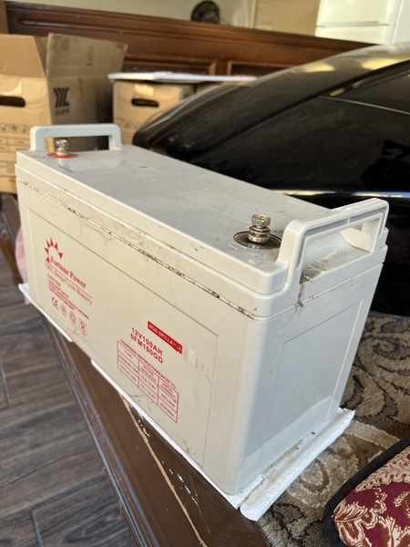 Гелевий  аккумулятор 12v 100AH