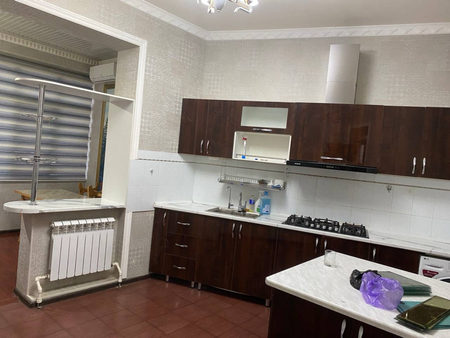 Сдается участок с бассейном и сауной