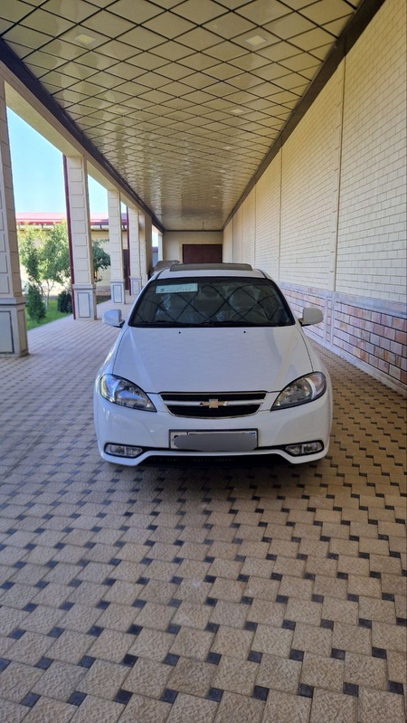 Avtomat Chevrolet Gentra Sotiladi