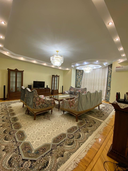 Gabus Irish Pub srochno 4 kom 6 etaj 6 etajka 205 kvadratov