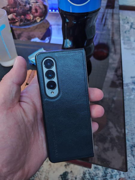 Продаю свой Samsung Fold 4