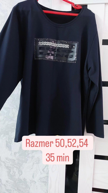 Aralash kiyimla tozza