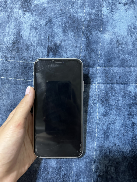 Iphone 11 idyal 64 gb obmen