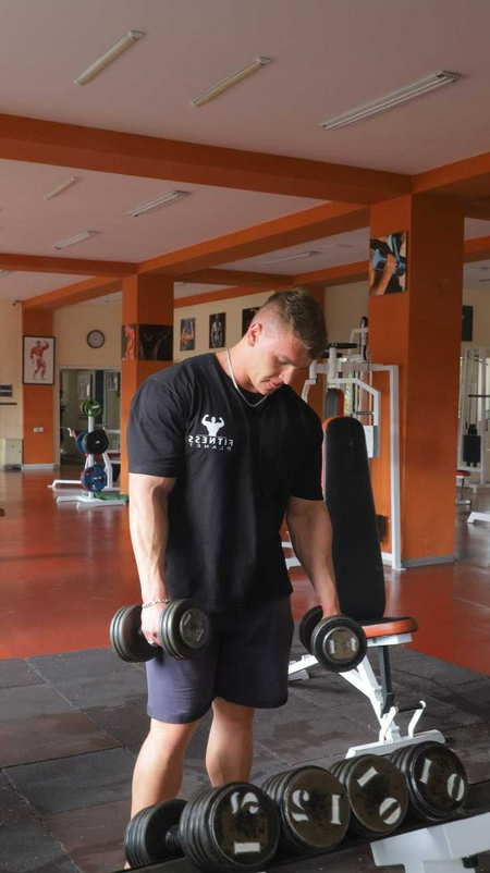 Тренажерный зал (FitnessPlanet)