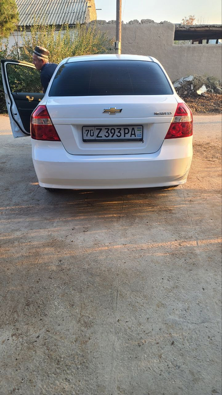 Nexia 3 sotiladi 2019 yil 16 000 yurgan