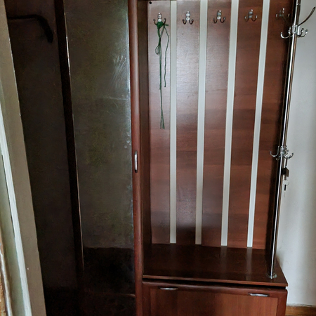 Продаётся шкаф в прихожую 400000сум