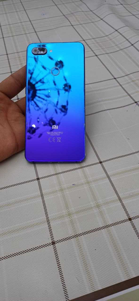 Mi 8 Lite  4/64 .