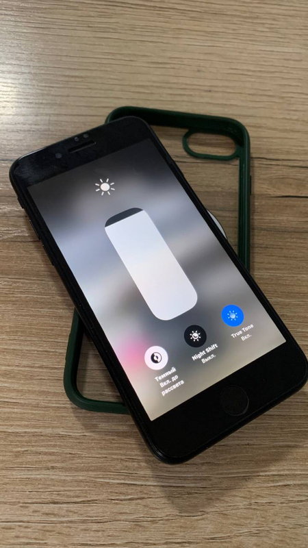 Iphone SE 2020 ideal 128 gb yomkost 80