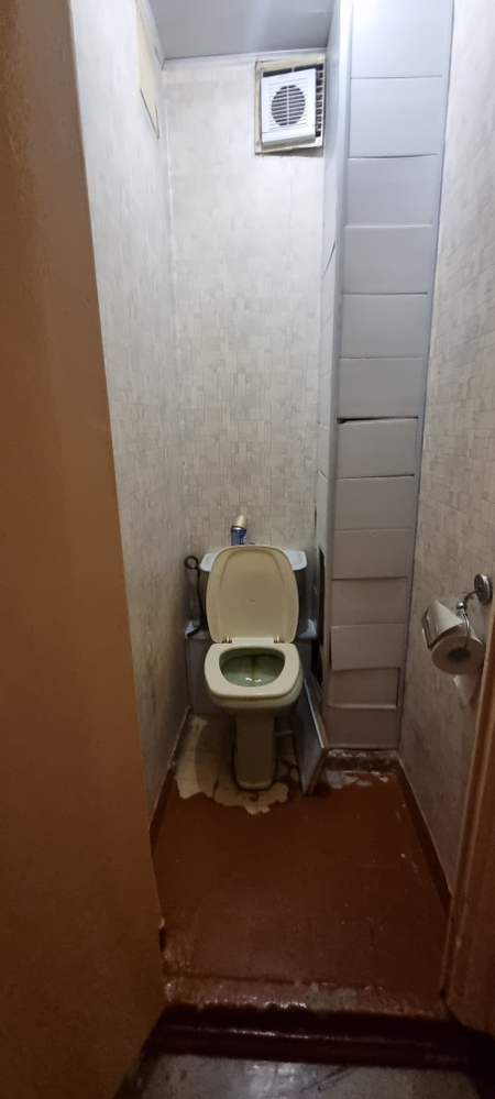Продаётся квартира на Сергели 8.  Своя.  Без ремонта