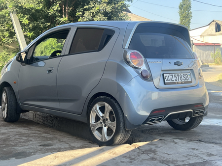Spark 1 pozitsiya sotiladi motor zor ong krilo almashgan kraska bor