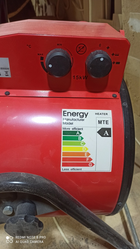 Abagrivatel kolorafen 15kwli isitiwi zoor