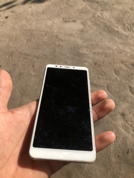 iphone 8 va redmi 5