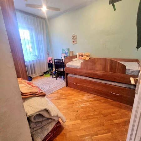 Продаётся квартира Садык Азимова,  ц-1 , инфинити , Японсоке Посольств
