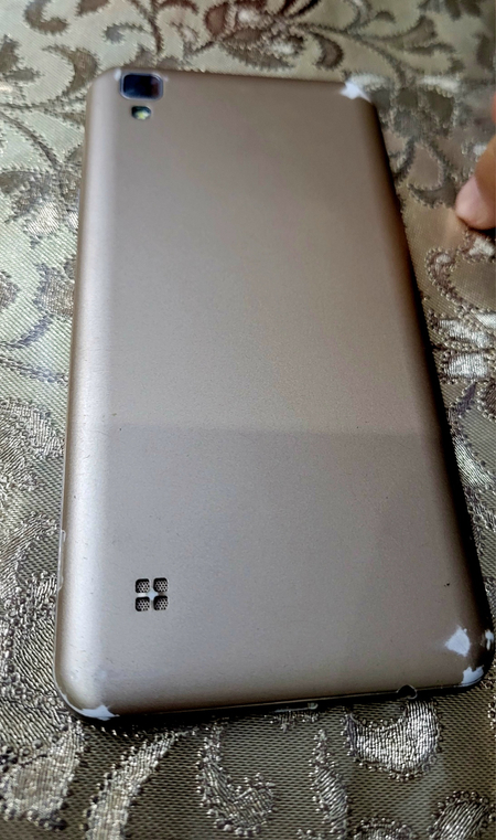 LG Телефон хороший