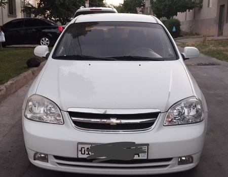 Lacetti 2012 1.8 srochniy sotiladi