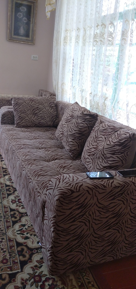 Divan kreslo satiladi. Продаётся диван и кресло.