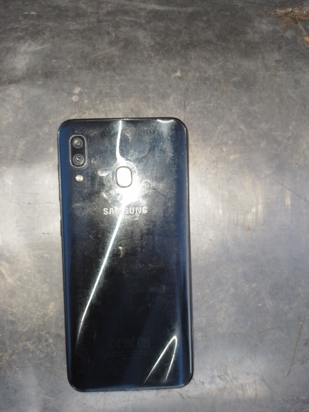 Samsung A30 obmen bor iphone telefonlaga