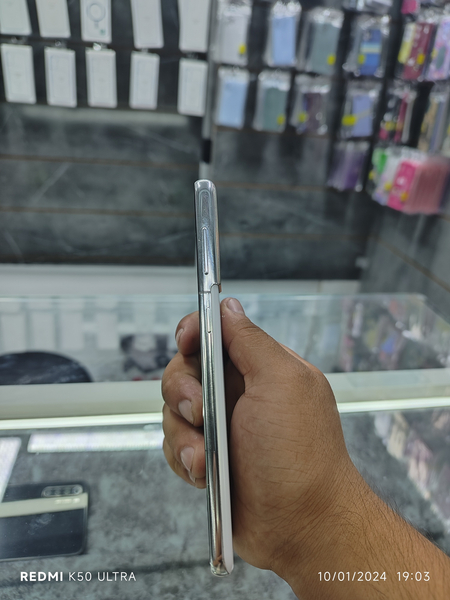 Samsung es 21  yevra