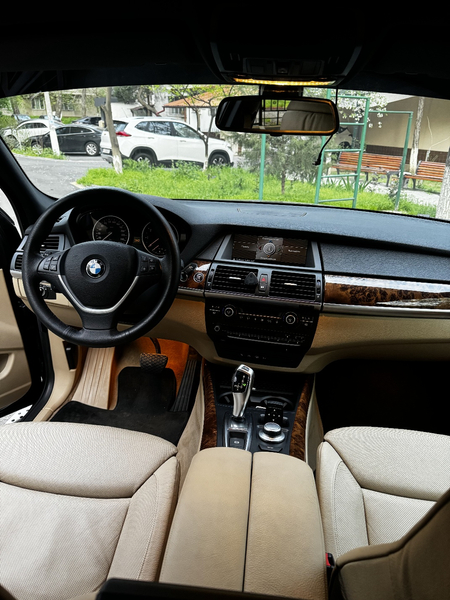 Bmw x5 e70 4.8i idel holatda