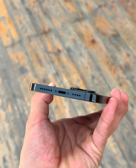 iPhone 14 Pro 100% Battery Golden