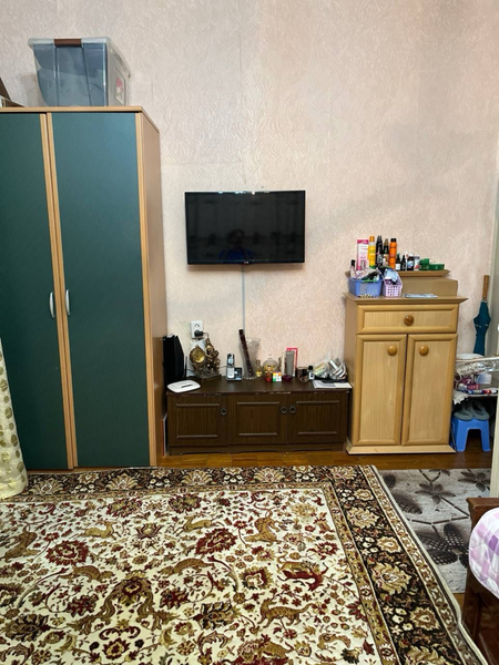 1/1/5 Юнусабад-19 с огородом средний ремонт спальный район