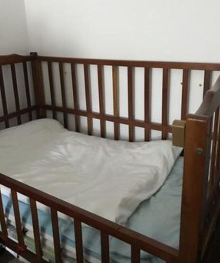 Detskiy kalyaskalar va kravatchalar bor