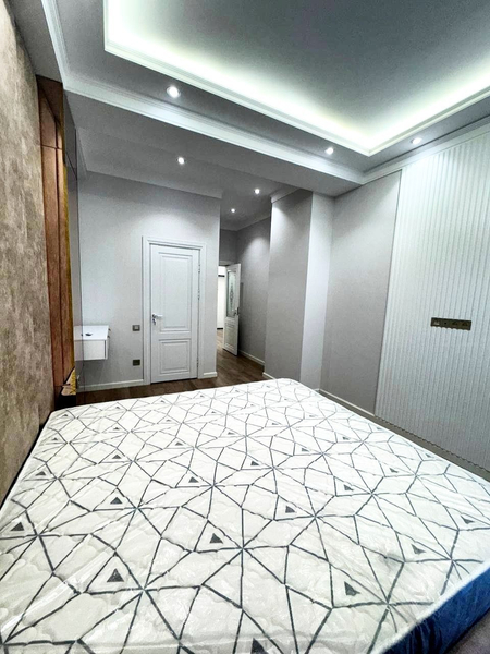 Яккасарай,  Шота Р, 2комн/6/9, 71м²  Ор-р: мост, Ж/К Яккас Сити