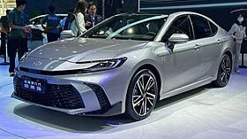 Toyota camry 2.0 HE cream