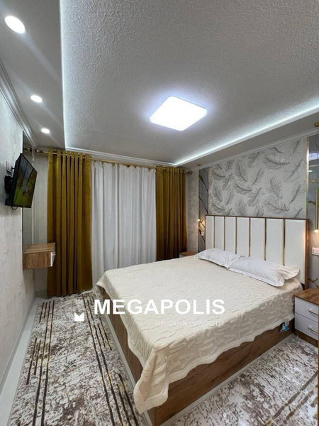 Аллея ^ Гагарина 3*4 комнатная 2 этаж Квартира продается