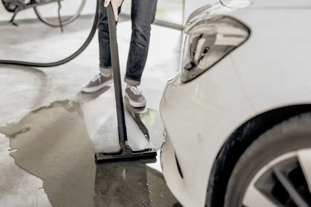Профессиональный бытовой пылесос Karcher WD 4 P V-20 с доставкой.