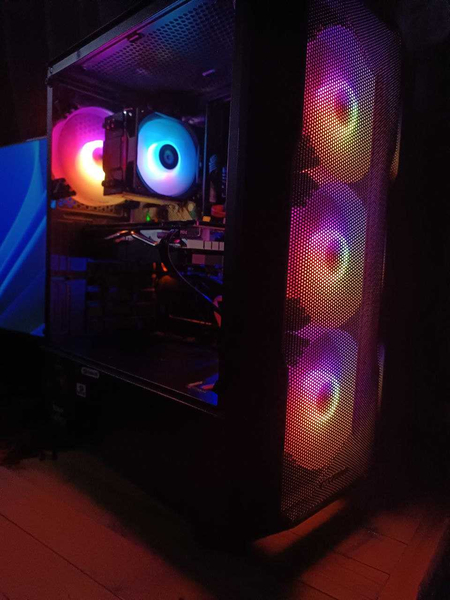 CPU i3 10100f (4 yadr 8 patok) 
GPU rx 580 8gb ddr5