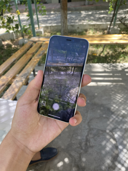 IPhone 12 (mini)