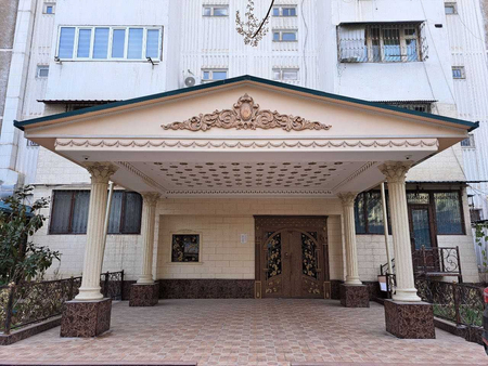 В аренду 2х комнатная с мебелью и техникой