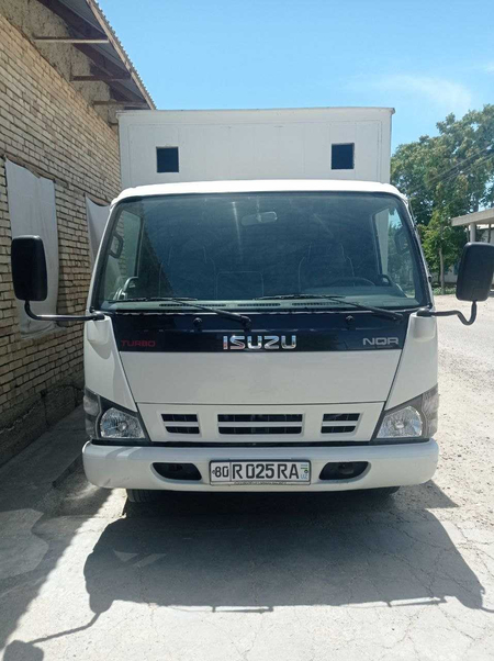 Isuzi 2015 (Srochna sotiladi)