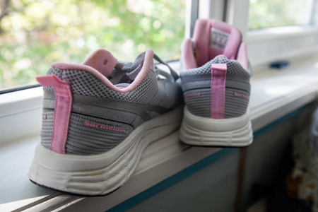 Удобные легкие кроссовки Athletic Shoes SARMELUNS (Размер 39,5/40)