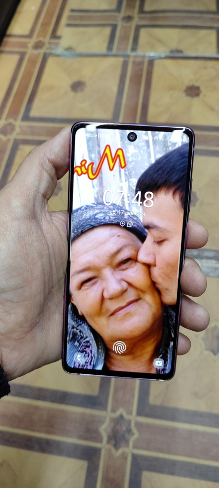 Samsung galaxy s20se. 6/128 орегинал. Ветнам...