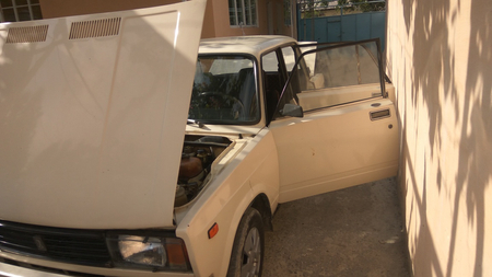 Vaz 2105 sotiladi