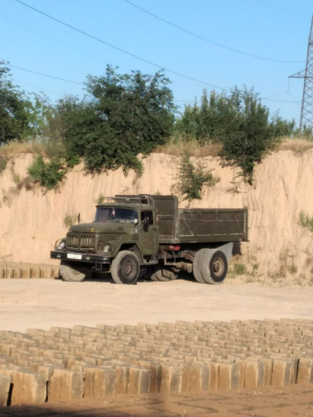 Zil selxoz sotiladi