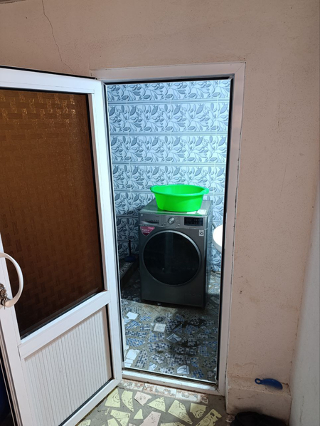 Uy sotiladi 12sotix xamma sharoyit bor