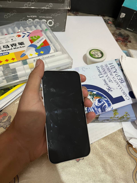 iPhone 12 sotiladi