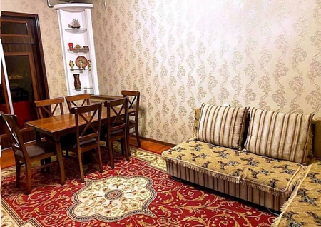 Продаю Чиланзар Ц квартл 2в3 ком 1 этаж 48м2 с заде райхона