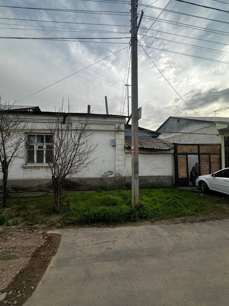 Продам землю на Янгиободе бехизор махаля 20х20 м 4 сотки евро махаля