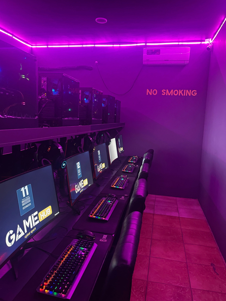 GameHub nomli game club sotuvda