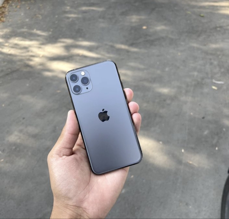 Iphone 11 pro 64gb srochno sotiladi obmenam bor