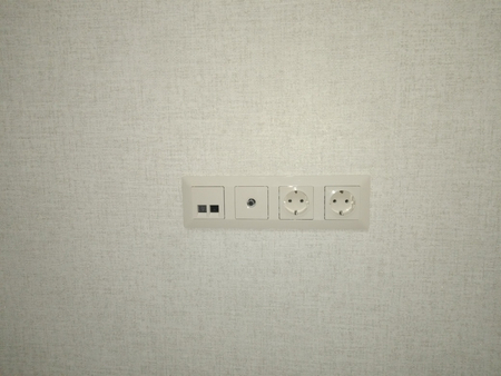 Elektrik xizmatlari 24/7