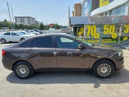 Lada vesta sotiladi