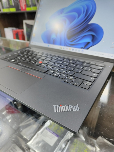 Lenovo ThinkPad E14 (i7-1355u/16/512)