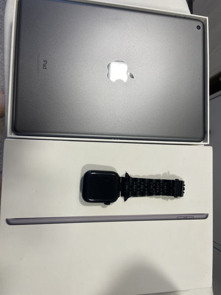 Ipad+apple watch  в хорошем состоянии